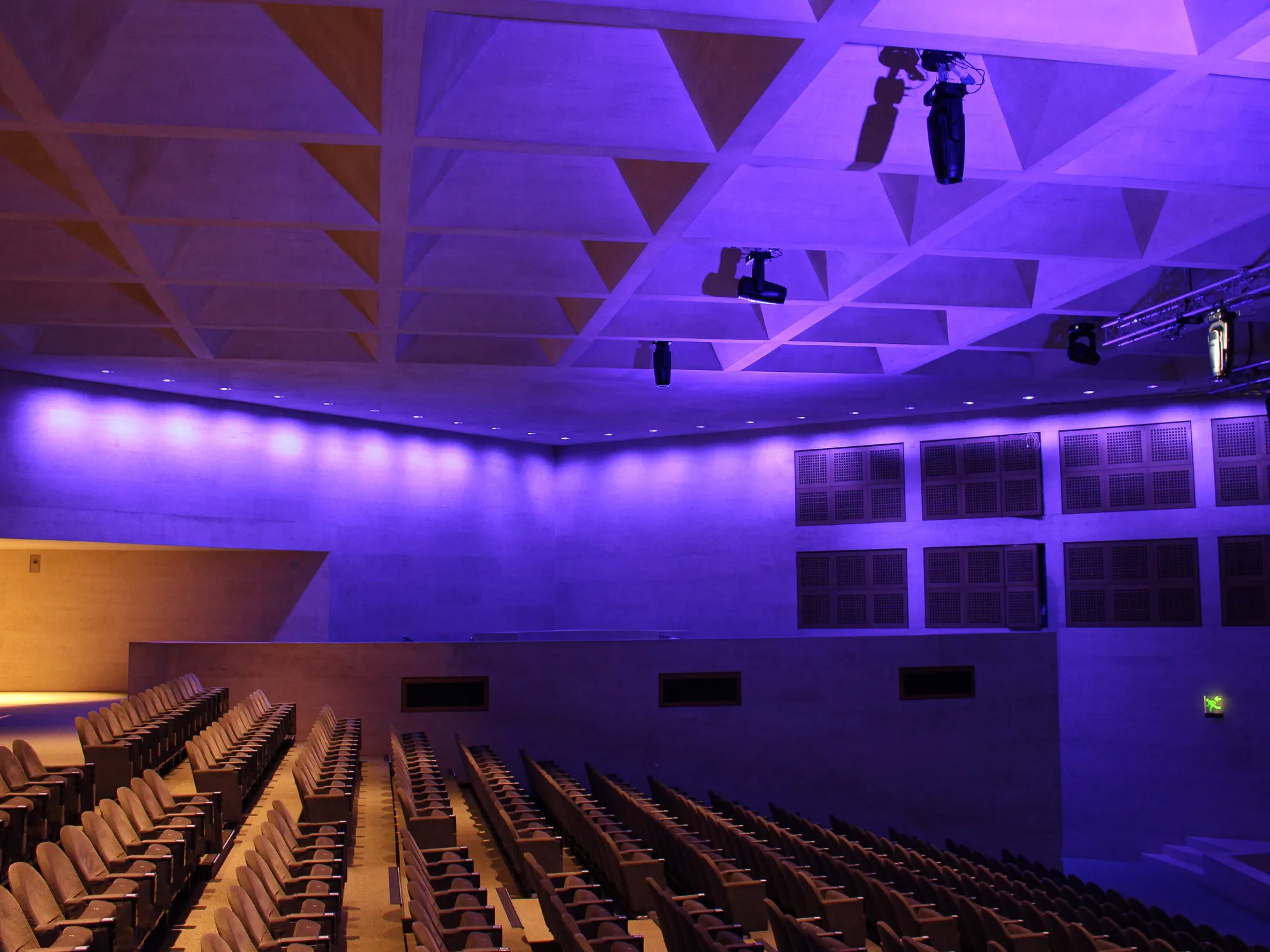 Auditoria du Louvre, France | Anolis LED Lighting